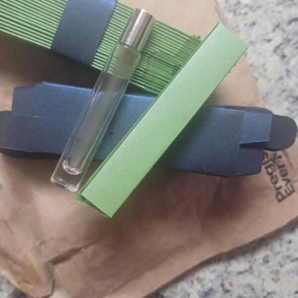 Oil Roller Boxes Using Luxury Gold Paper for Perfume Roller Essential ...