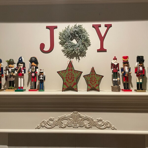 JOY Sign With Wreath – Farmhouse Christmas Decor Indoor - Red Large ...