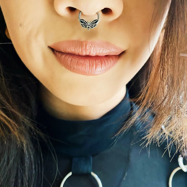 16G Death's Head Moth Captive Bead Ring - Septum, Daith, Helix & Conch ...