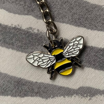 Metal Bee Keyring - Etsy