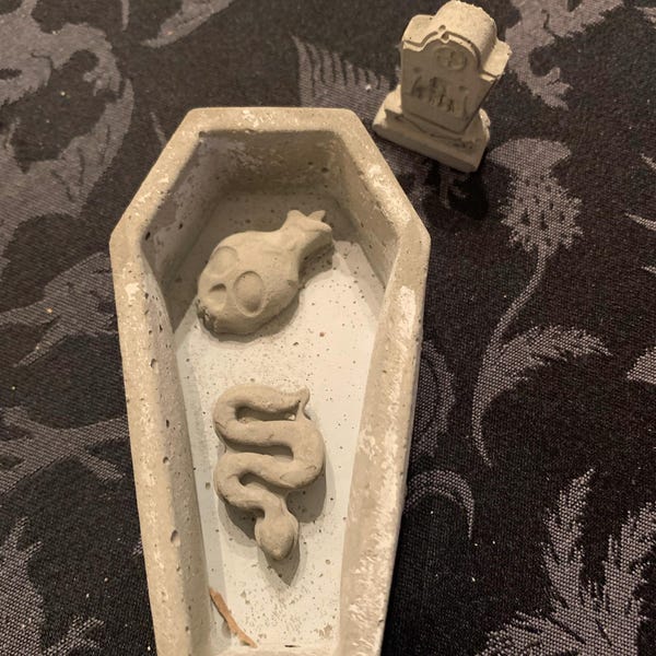 Concrete Coffin Casket Fairy Garden Scary Decor Terrarium Burial ...