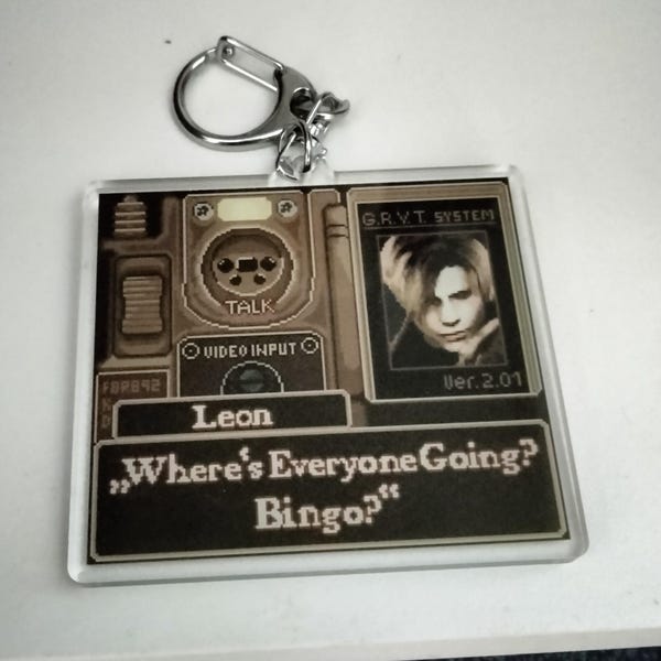 Resident Evil 4 Keychain, Leon Kennedy Keychain, Pixel Art Keychain ...