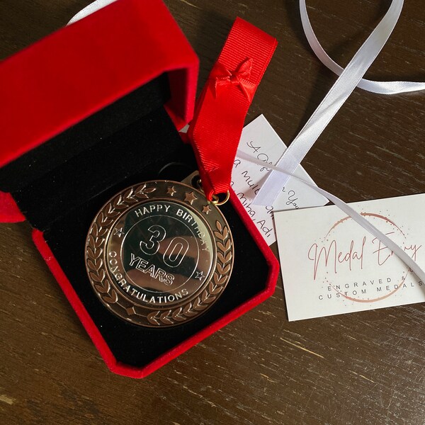 Engraved GRADUATION CAP Logo Medal, Quality Antique Gold Medal in ...