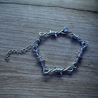 Razor Blade Silver Necklace & Pendent Emo Goth Cool Fashion Rock Tattoo ...