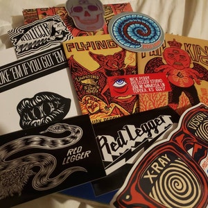 3D Creature Feature Sticker - Etsy