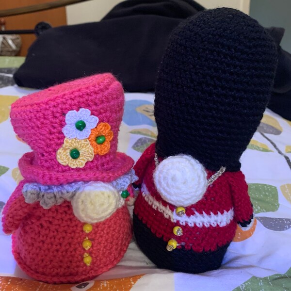 King's Guard Gnome Crochet Pattern, British Royal Guard Crochet Gnome ...