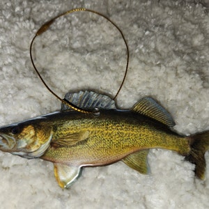 Walleye Replica 30 Inch 2D Metal Walleye Fish Art Replica, Faux ...