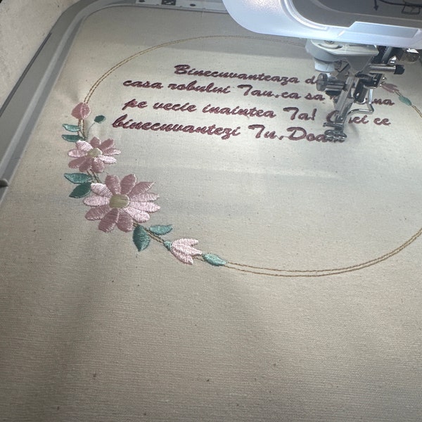Dainty Wreath of Daisies - Floral Monogram Frame Machine Embroidery ...