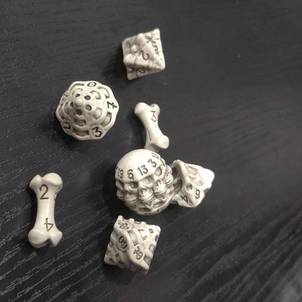 DND Decor - 7 Piece Wooden Dice Outline Wall Decoration - Dungeons and ...