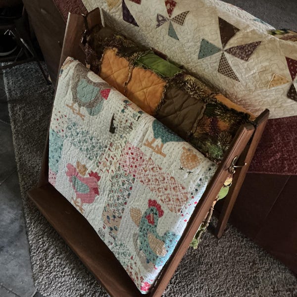 The Ladderrack Quilt Display Stand and Blanket Ladder, Rack Holds up to ...