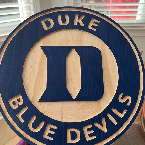 Duke Blue Devils 11" Round Engraved and Hand Painted Wood Wall Hanging ...