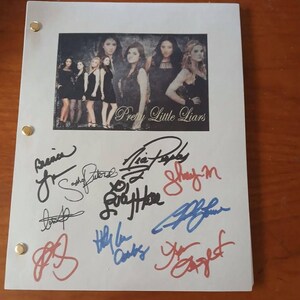 Friends Cast Signed Finale TV Script Screenplay Autographs Jennifer ...