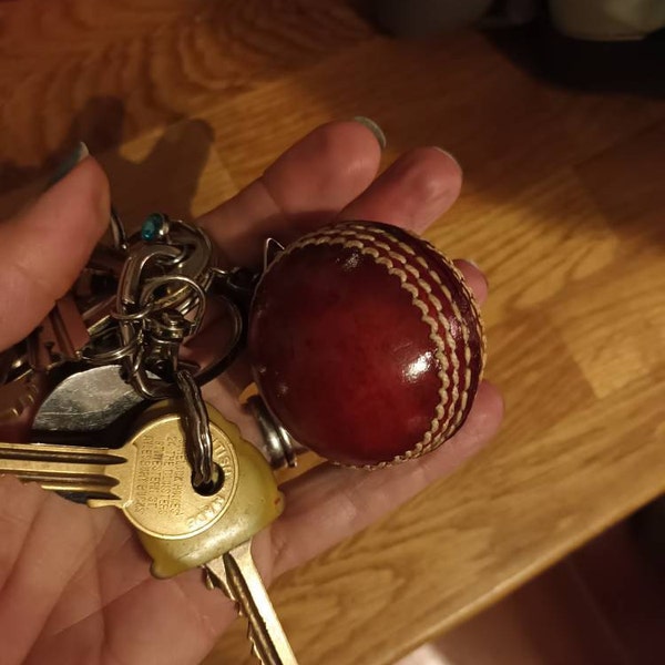 Cricket Bat Keyring - Etsy UK