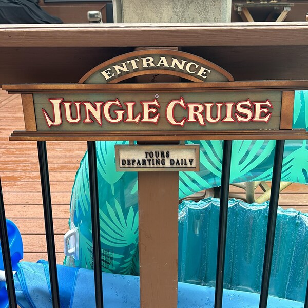 Retro VW Bus Beach Summer Round Wood Door Sign - Etsy