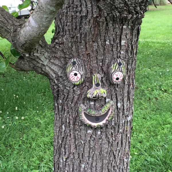 Clown Garden Decoration. Tree Face Outdoor Sculpture Statues. Gifts for ...