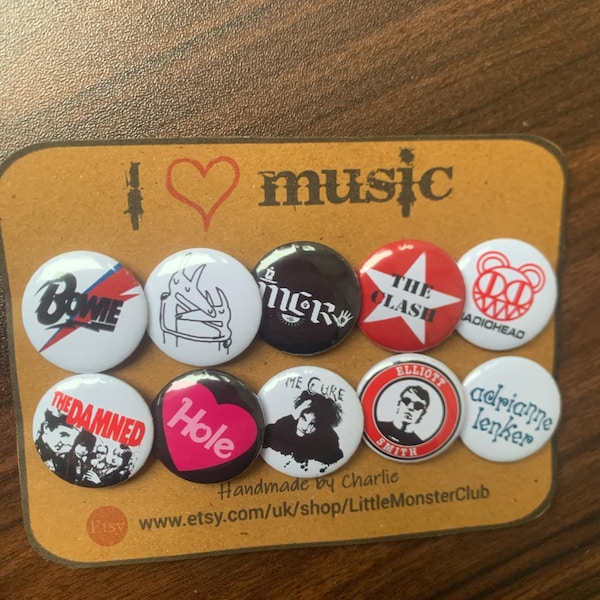 GERARD WAY Badge Pack Pin Badges Buttons Stocking Filler Emo Badge ...