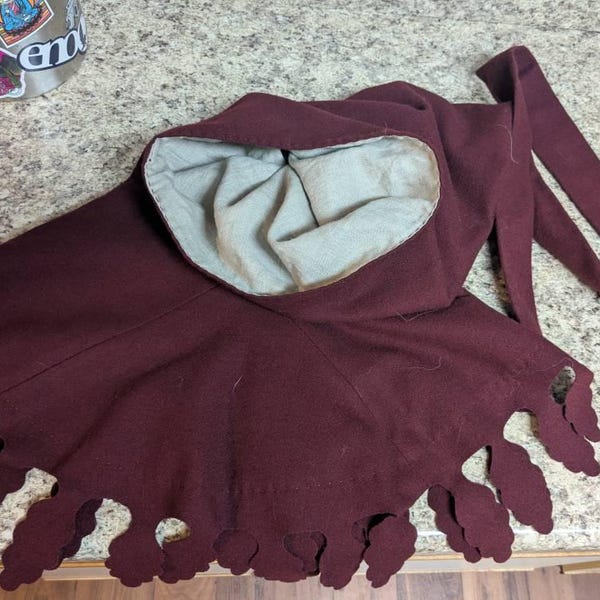 Dagged Hood With Liripipe - Woolen Medieval Hood With Cutout & Tail ...