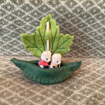 Toy Boat With a Leaf Sail, Wool Felt Canoe, Waldorf Toy - Etsy