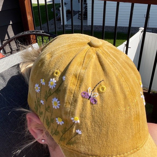 Hand Embroidery Daisy and Bee Hat, Floral Denim Cap, Baseball Cap ...