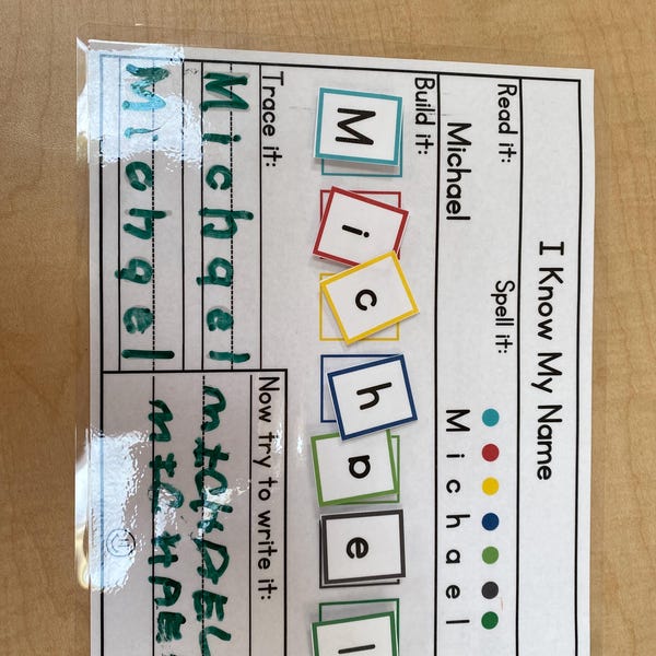 Dry Erase Name Mat, Learn to Spell |write Name Preschool + Kindergarten ...