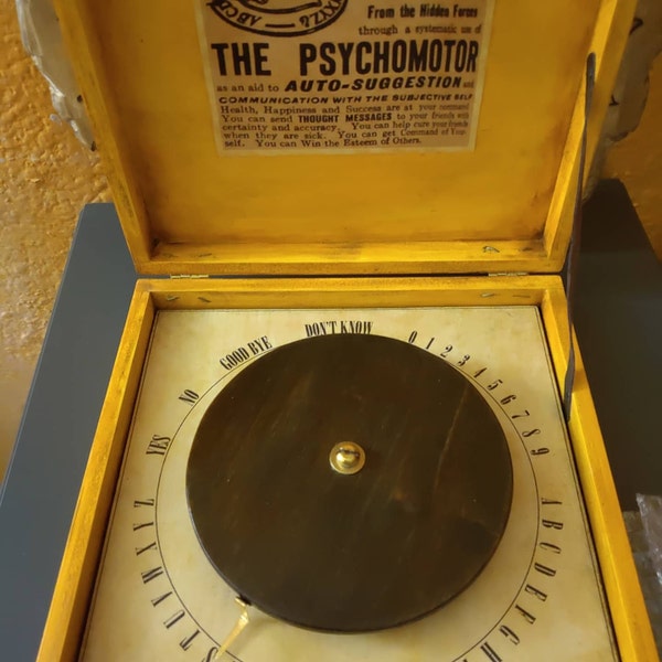 Eusapia Paladin Box - Etsy