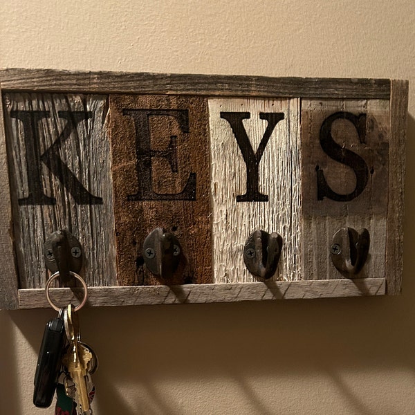 Rustic Wall Mounted Key Hook Rack, Wooden Key Chain Holder, Decorative ...