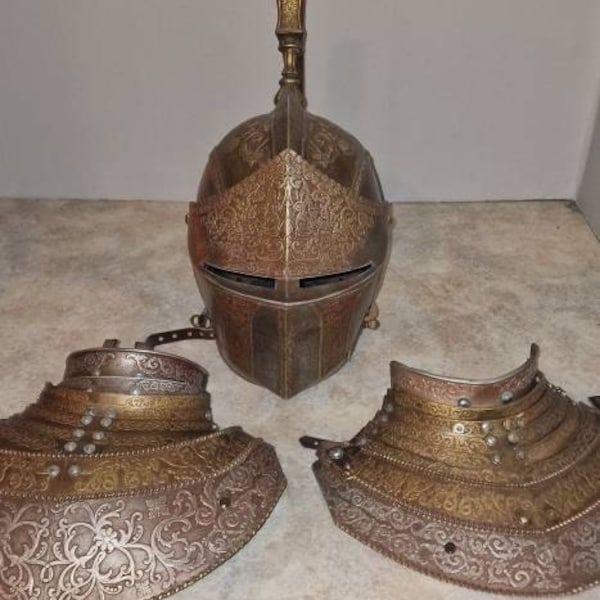 Engraved Heavy Pauldrons - Etsy