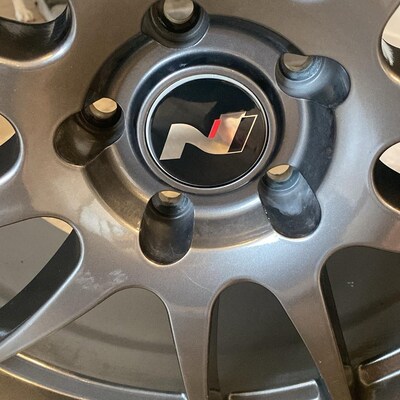 Metal Stickers Custom Car / Wheels Center Cap Logo Badge Wheel Trims ...