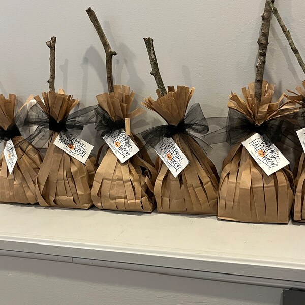 Printable Happy Halloween Gift Tag, Trick or Treat Favor Bag Tag ...