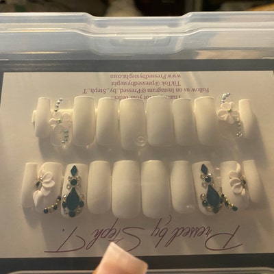 Charmed Beauty Luxury Nails Natural Nails Outline Nails - Etsy