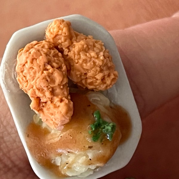 Fried Chicken and Gravy Ring-miniature Food, Food Jewelry - Etsy