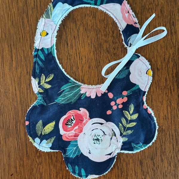 ITH in the Hoop Flower Bib Machine Embroidery File Design 8x12 Hoop in ...