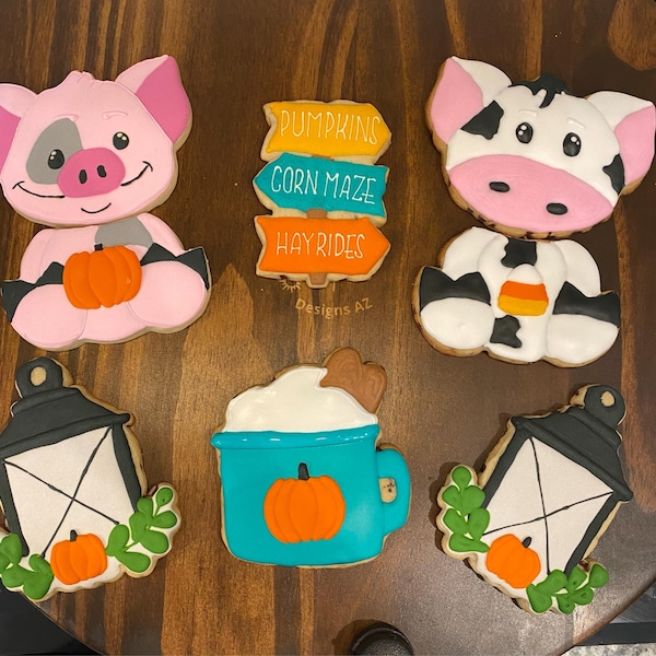 Halloween Cookie Cutter Ghost Boo Cookie Cutter Ghost Holding Boo ...