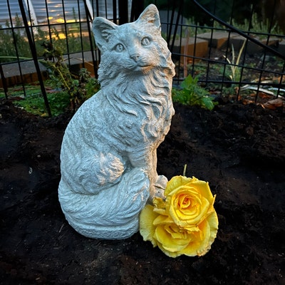 Stretching Cat Statue Concrete Cat Memorial Figurine Gift for Pet ...