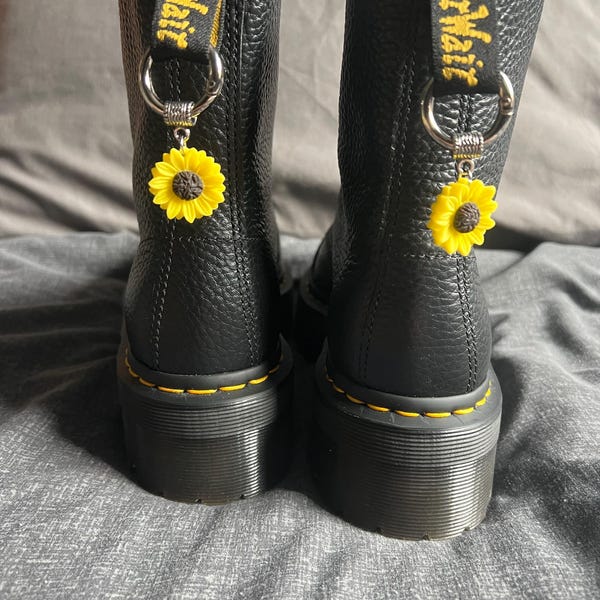 Rainbow Dr Martens Wrap Chains | Stainless Steel Rainbow Chain | DM ...
