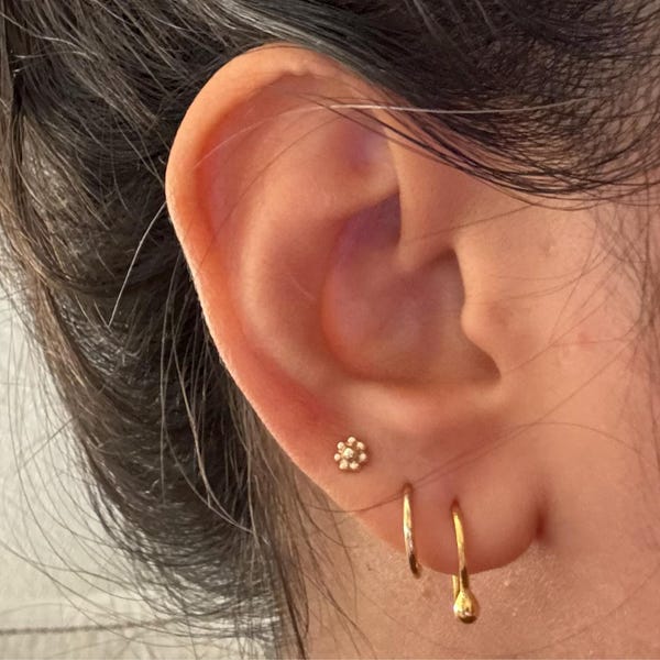 Titanium Conch Ring With One Side Swarovski Jewelled Cz Micro Barbell ...