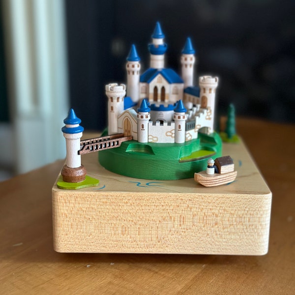 Midtown Manhattan | Wooden Music Box - Etsy