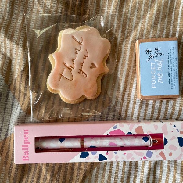 Pink and White Mini Marshmallows Gift Box // Hot Chocolate Topper - Etsy UK