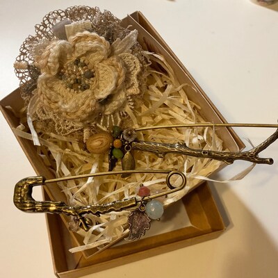 Small Brooch Woman Beige Flower Brooch Dress Bead Brooch - Etsy