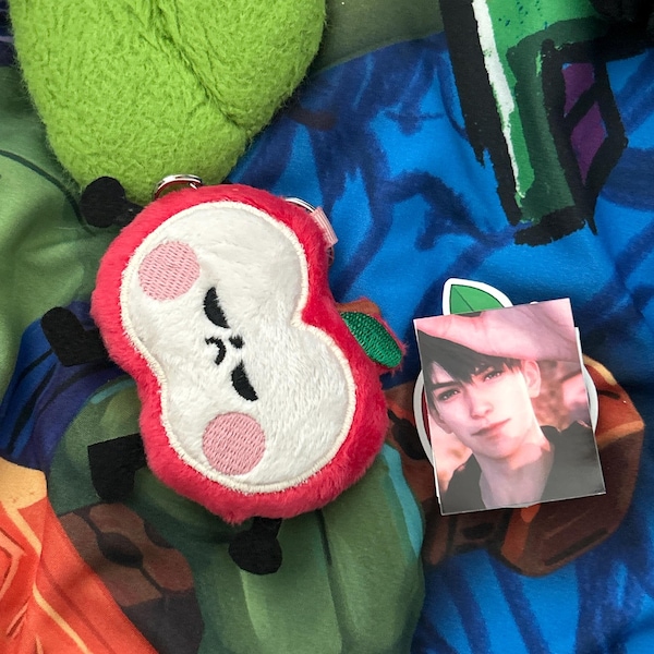 1 PC Caleb Sunny Apple Keychain Plush Charm [handmade] - Etsy