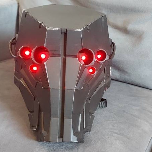Display Stand for the Apex Predator Helmet / Wearable Airsoft Cyberpunk ...