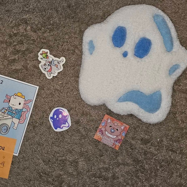 Tufted Wall Rug - Darryl the Lil Ghost - Cute Tuft Rug - Etsy