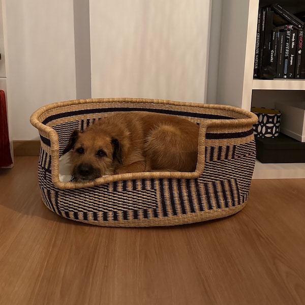 Handwoven Bolga Dog Bed Basket: Natural Woven Pet Bed - Etsy