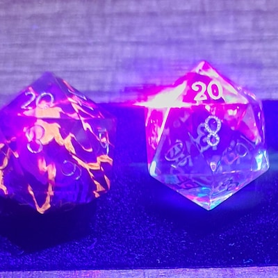 D20 Engraved White Howlite Gemstone D20 Dice Dungeons and Dragons D20 ...