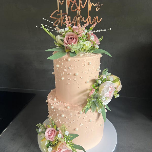 Rustic Inspired Wedding Table/registrar Arrangement in Ivory and Sage ...