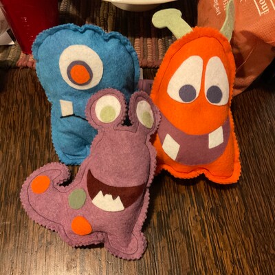 Primitive Halloween Felt PDF Epattern A Hoard of Monsters - Etsy