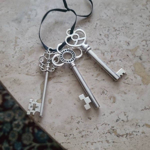 Hecate Silver 3 Key Set | Goddess Hekate | Maiden Mother Crone | Evil ...