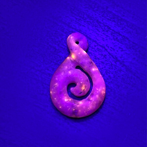 Rare Hackmanite UV Color Change,heckmanite and Small White Topaz ...