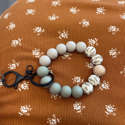 Cute Custom Teacher Gift Ideas Beaded Keychains Teacher Gifts Custom ...