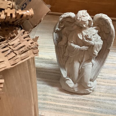 Concrete Hen Chicken Statue Sitting Hen Chicken Figurine Farm Stone ...